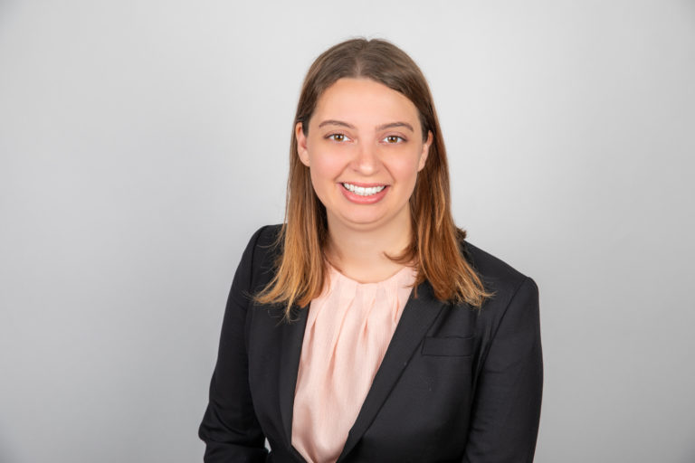 Professional Photo Tips: How to Prepare for a Corporate Headshot Session